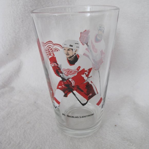 Detroit Red Wings | Dining | Vintage Arbys Red Wings 202 Collectors ...